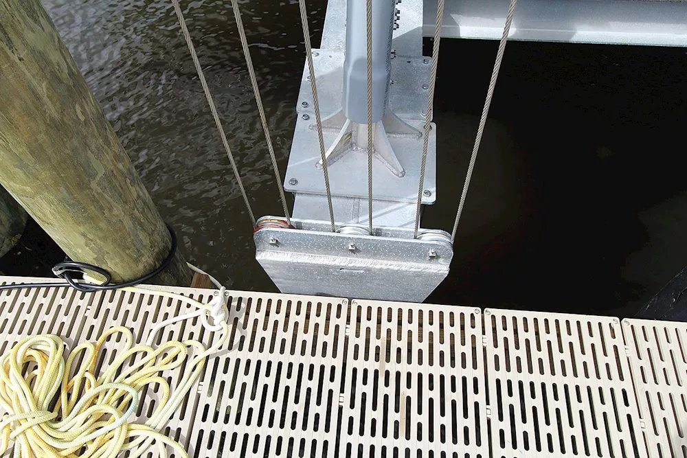 Shop Eight Piling Motorized Boat Lifts: The Ultimate Boat Lift for ...