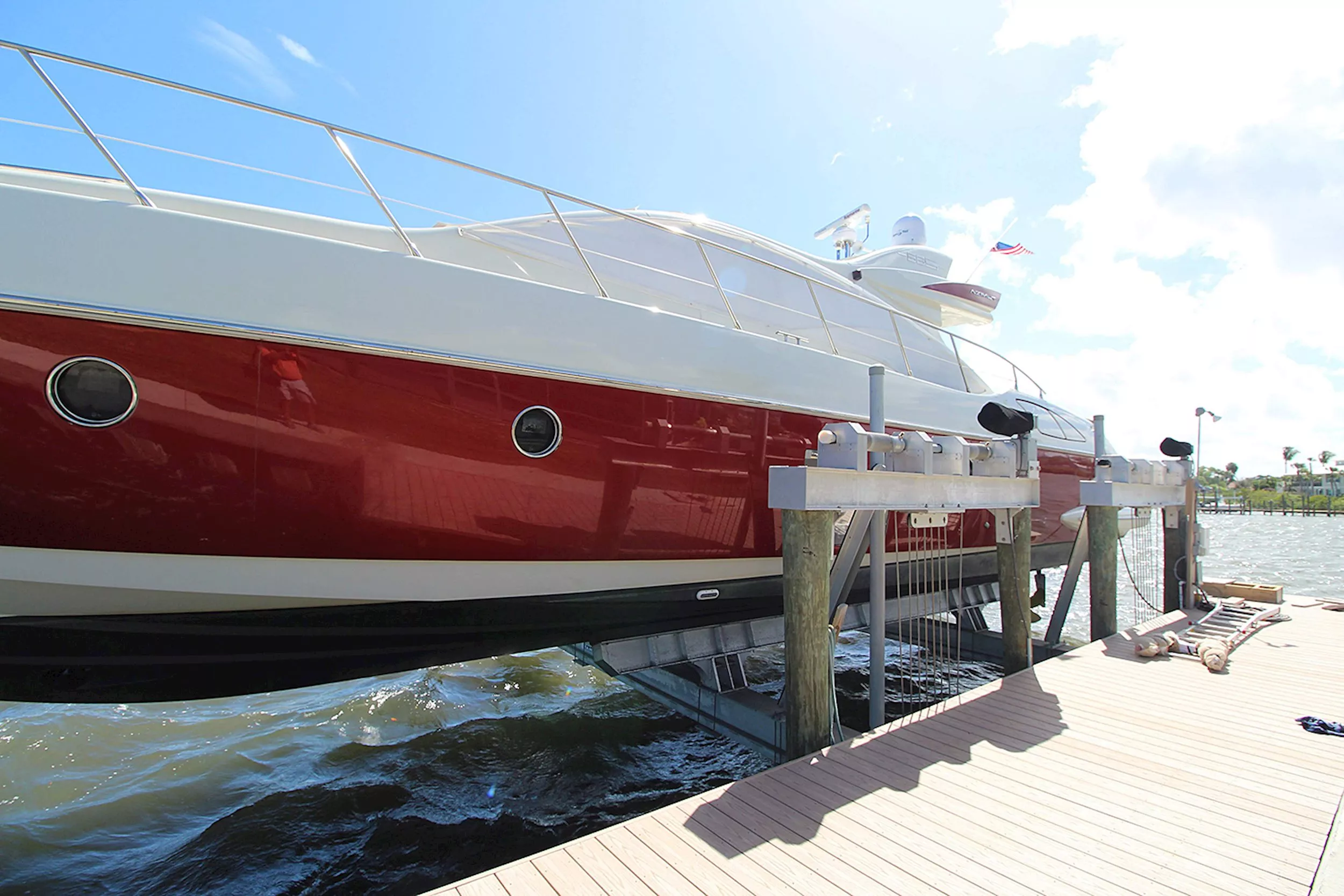 Boat Lift Models: Protect Your Boat w/ the Best Boat Lifting System ...