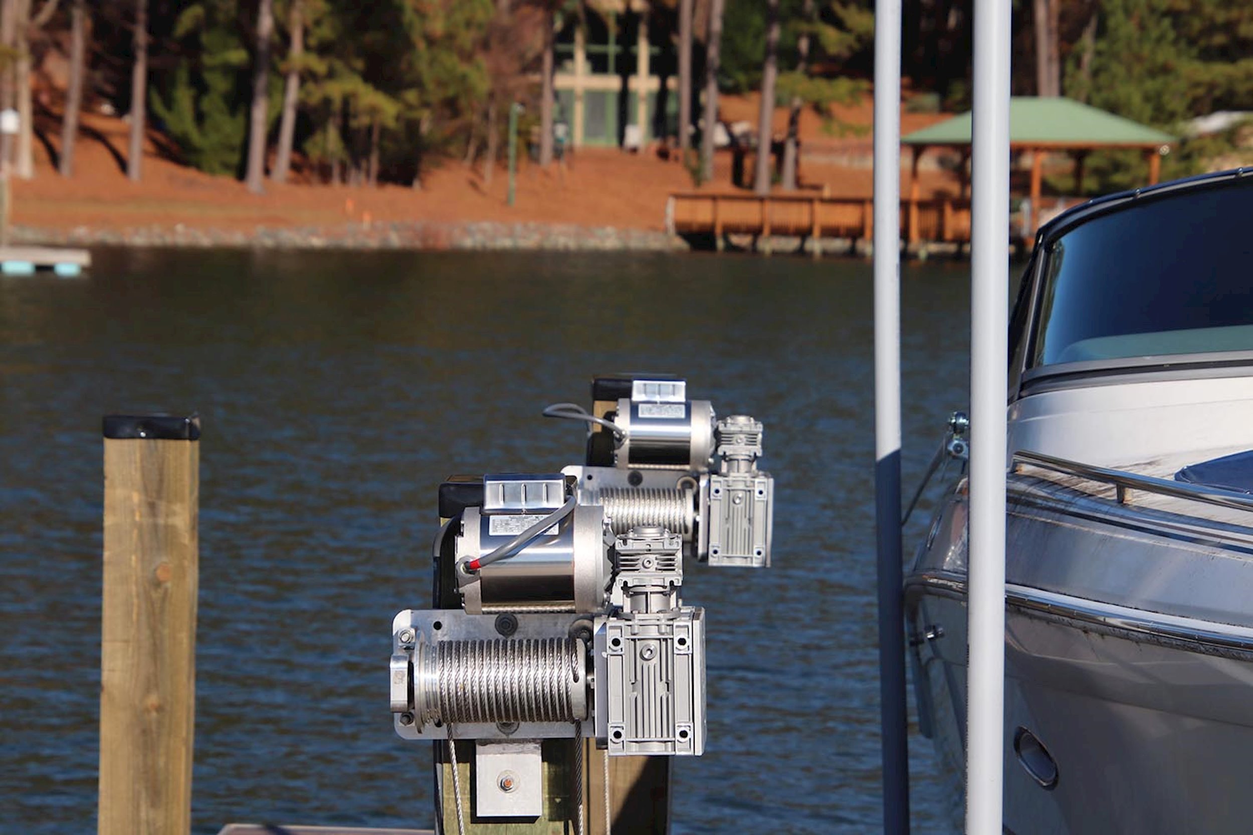 Shop Aluminum Beamless Boat Lifts: Unobstructed Views & Easy Access ...